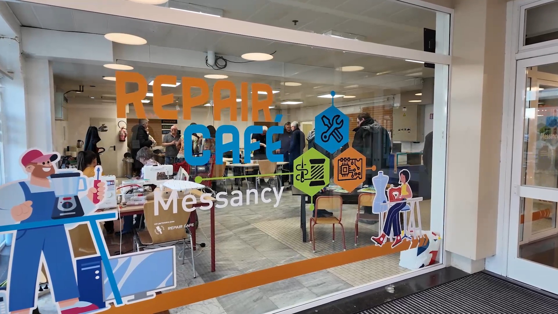 Messancy : un Repair Café vient d'ouvrir dans la galerie du Cora - TV Lux